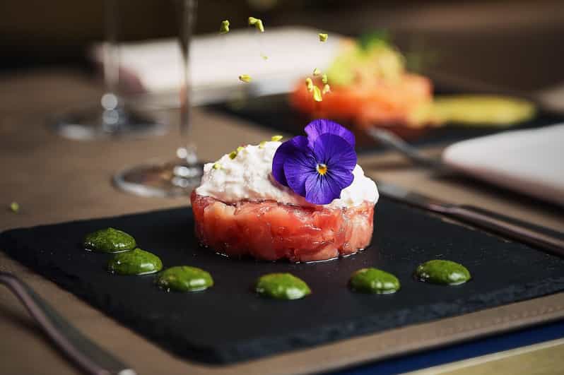 The BEST Milan Dinner shows 2024 - FREE Cancellation | GetYourGuide