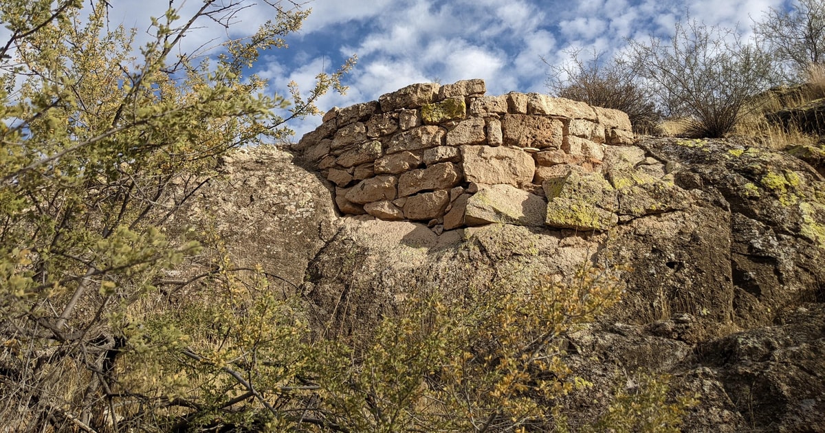 Mesa: Lime Kiln Desert Hike on the Lower Salt River | GetYourGuide