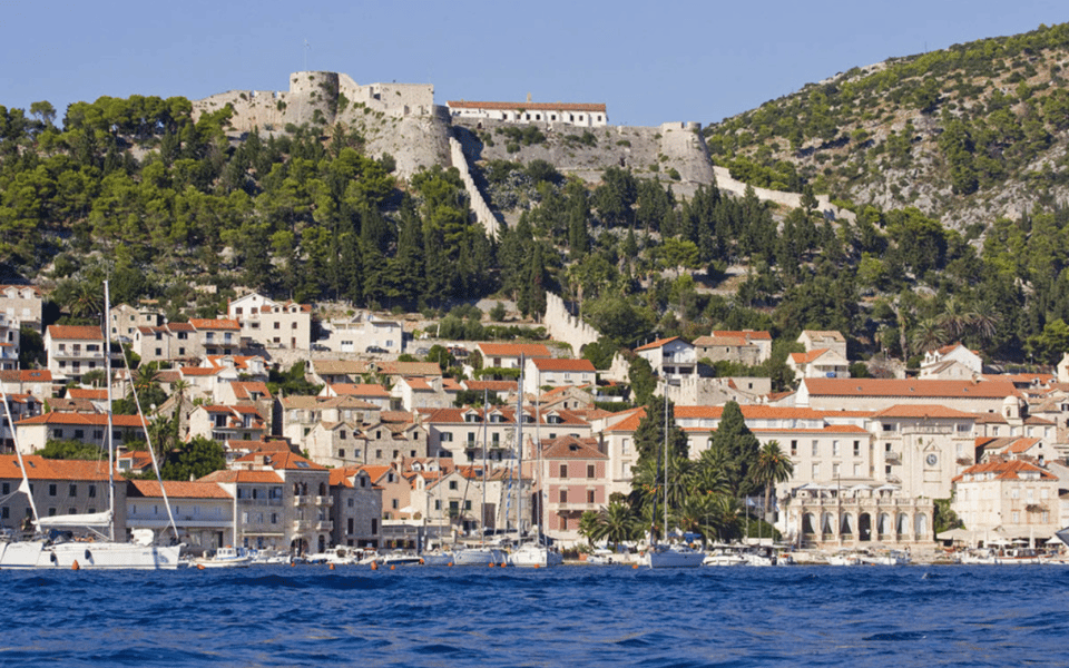 Split'ten Mavi Lagün, Hvar & Trogir Tekne Turu | GetYourGuide