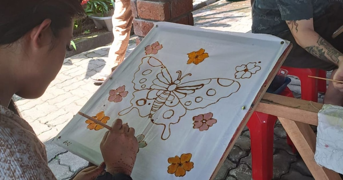 Batik Class with Transfer | GetYourGuide