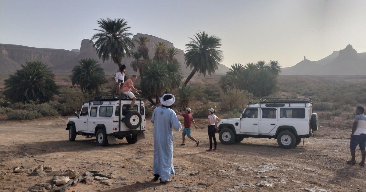 De Mhamid: Tour de 1 dia em Erg Chigaga com acampamento e veículo 4*4 | GetYourGuide