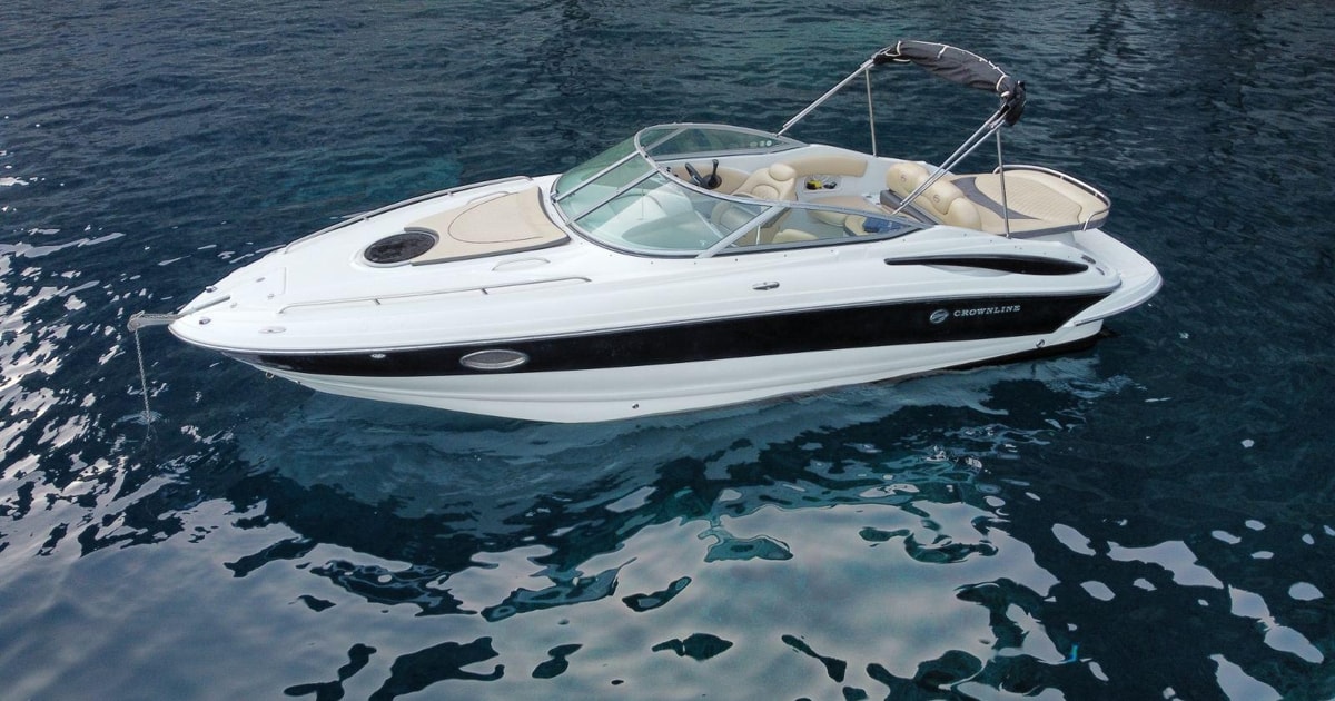 Santorini: Luxury private speedboat with food and drinks | GetYourGuide