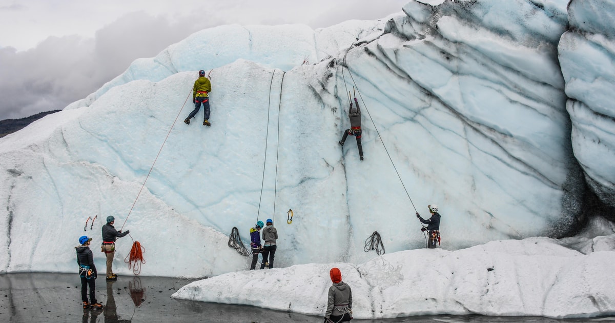 GLACIAR MATANUSKA: ESCALADA EN HIELO DE TRAVESÍA | GetYourGuide