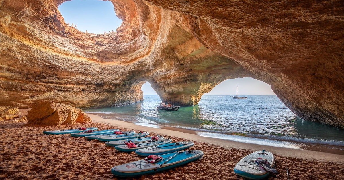 Lisbonne : Algarve, grotte de Benagil et Lagos : visite privée d'une ...