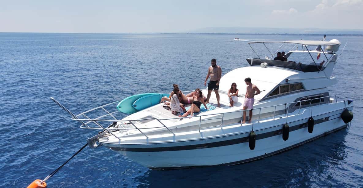 Ιδιωτική εκδρομή με σκάφος μισής ημέρας στην ακτή των Συρακουσών ...