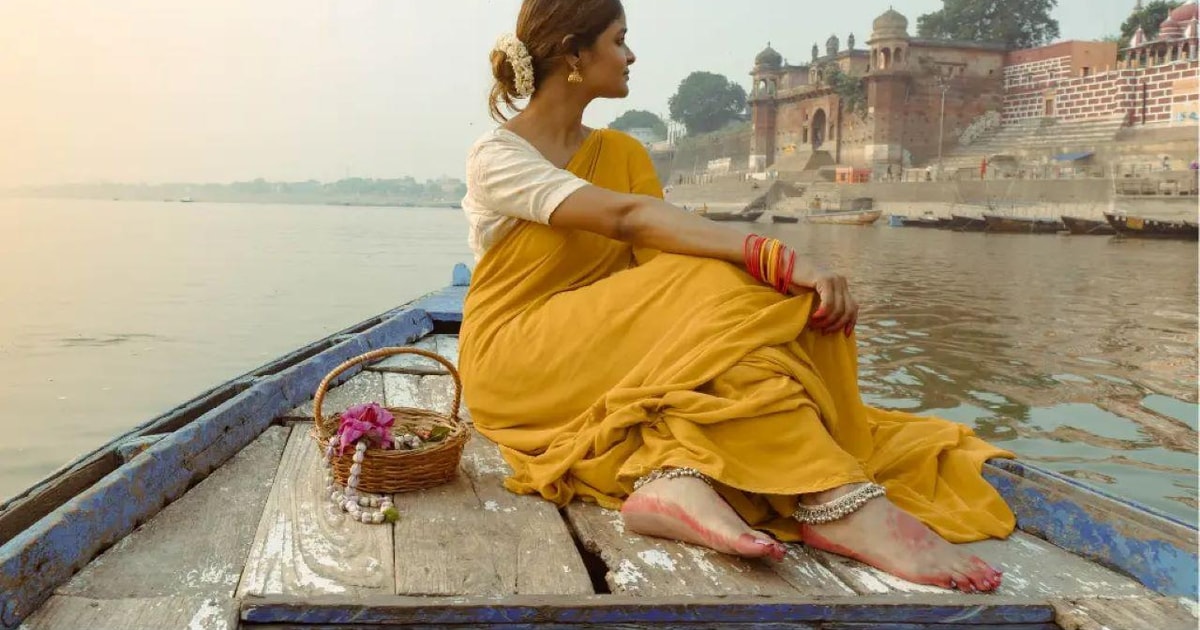 Delhi: Tour de 1 día a Varanasi con vuelo y paseo en barco sagrado ...