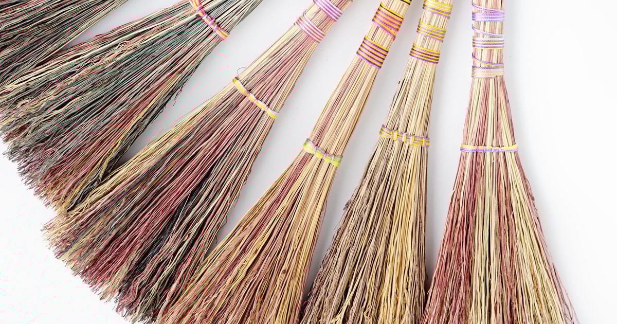 Made in Normandy Fabrication Tapette à Mouches | GetYourGuide