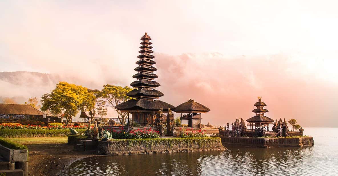 Bali: Tanah Lot Celodenní výlet na Bali: památky světového dědictví ...