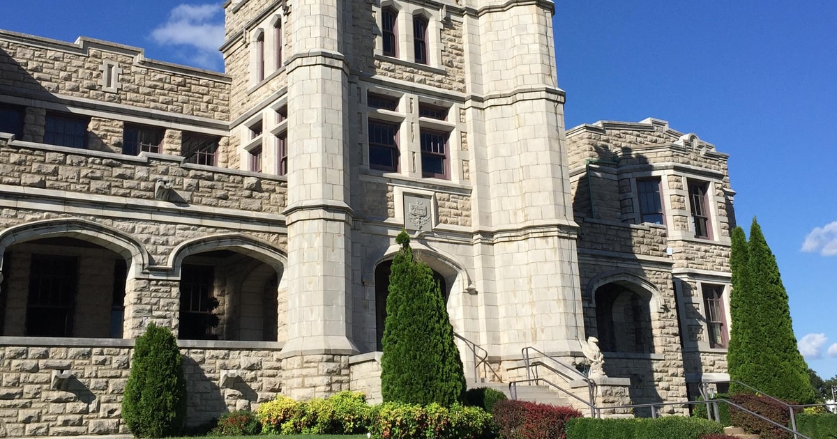 Springfield, Missouri, US: Ghost Tour inside Pythian Castle | GetYourGuide