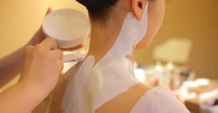 Kyoto kiyomizu Temple : Maiko and Samurai Couple Photoshoot | GetYourGuide