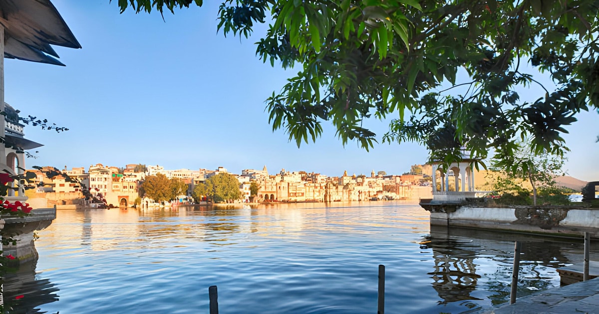 Udaipur Full Day City tour with Boat Ride and Lunch | GetYourGuide