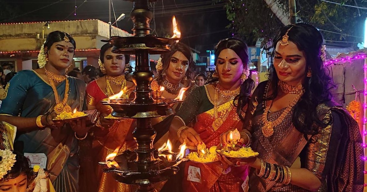 Kerala: Chamayavilakku Festival Tour with Munnar & Alleppey | GetYourGuide