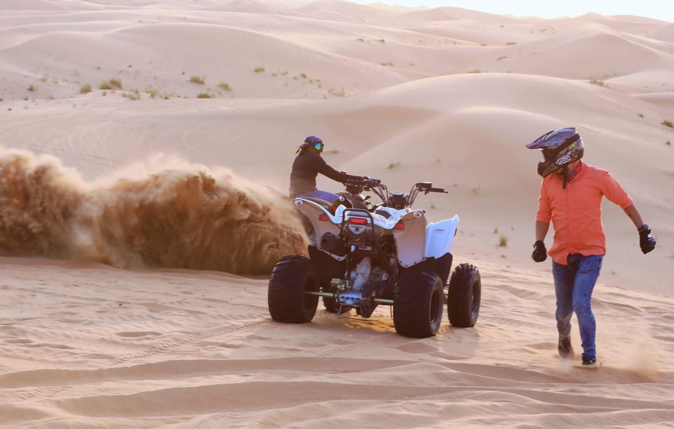 Doha : Safari por el desierto, Quad, paseo en camello y Sandboarding ...