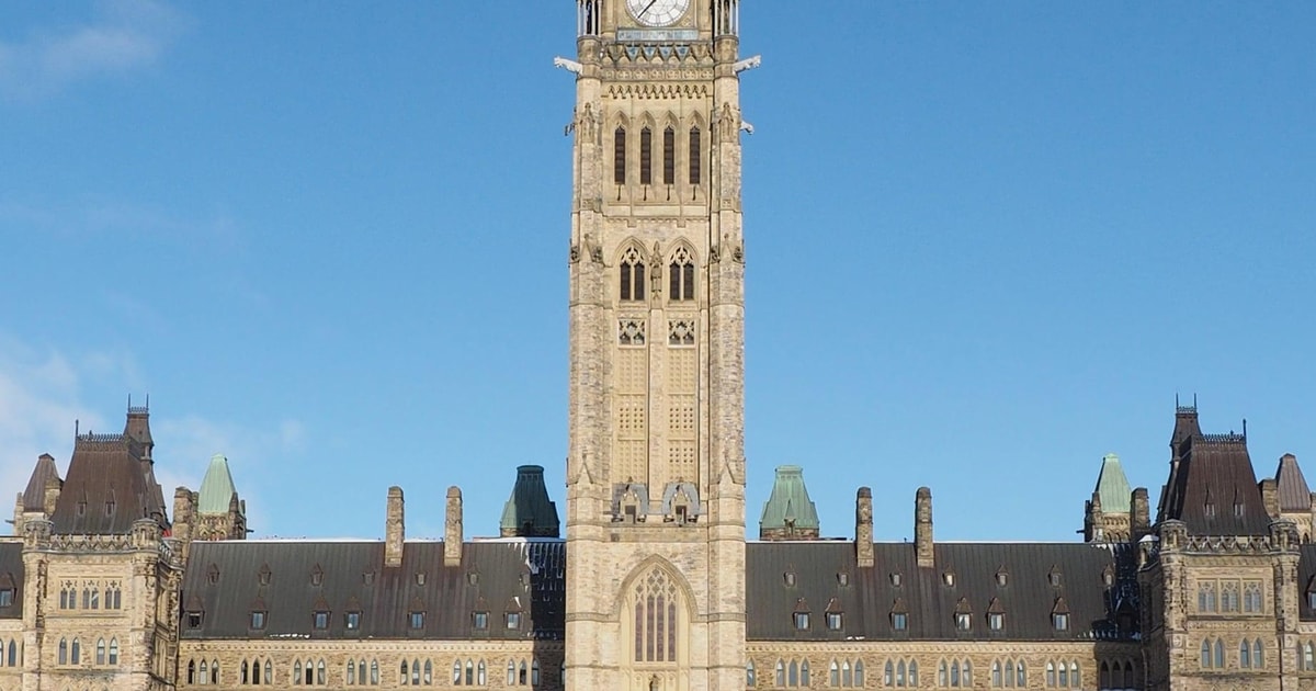 Ottawa: Walking Tour in the Heart of the Capital | GetYourGuide