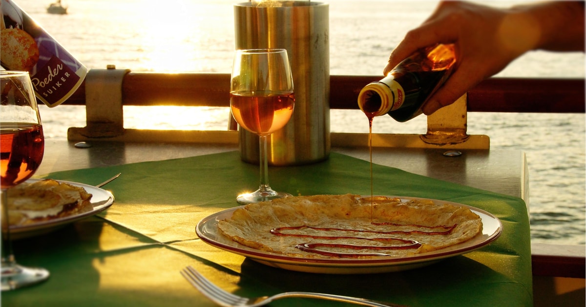 Rotterdam: Moonlight Dinner Cruise | GetYourGuide