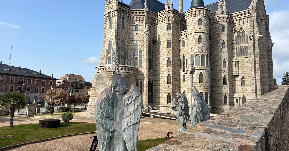 Tour Oviedo Castrillo Polvazares Astorga y Catedral de Leon | GetYourGuide