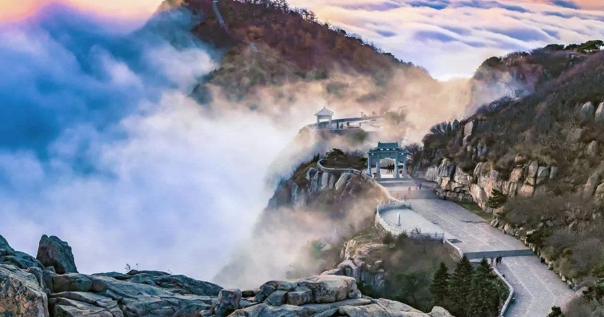 Tai'an: Private Mount Tai Tour with Lunch and Cable Car Ride | GetYourGuide