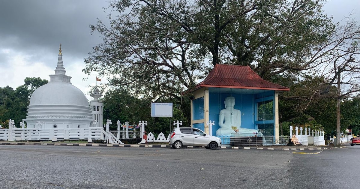 Kandy City Tour by Tuk Tuk with Experts | GetYourGuide