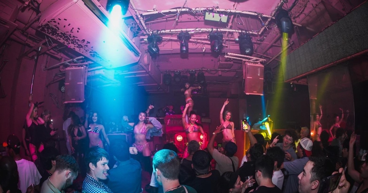 Osaka’s Iconic All-Pink Club: VIP Booth w/ Champagne & Show | GetYourGuide