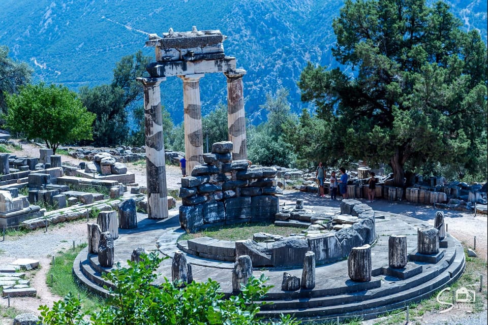 Delphi & Hosios Loukas Monastery Private Day Tour plus Lunch | GetYourGuide