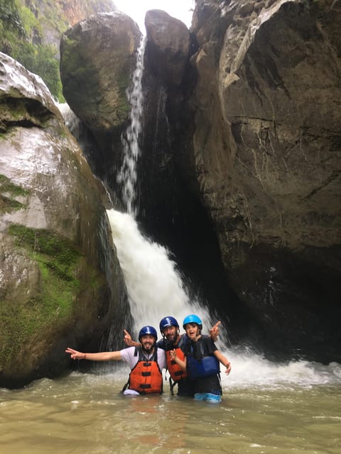 Rafting en el río Utcubamba, cerca de la catarata de Gocta, Amazonas ...
