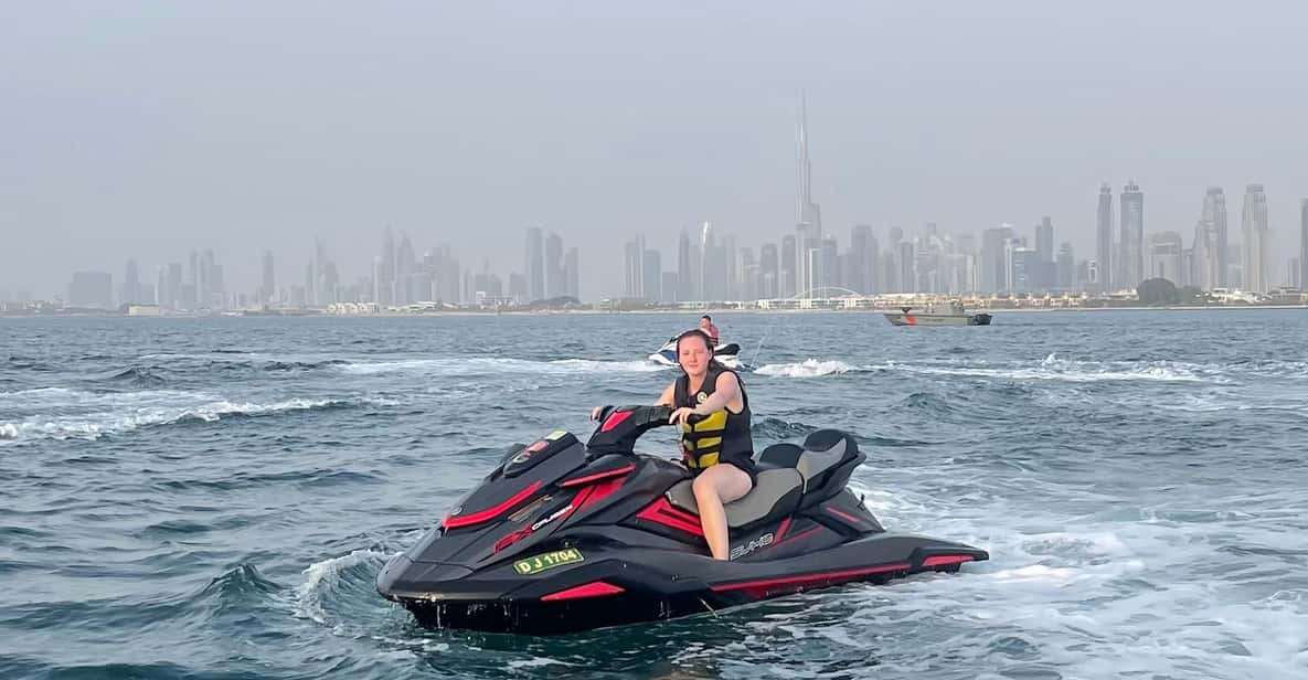 Dubai: 45 minutter på jetski til Burj Al Arab og Burj Khalifa ...