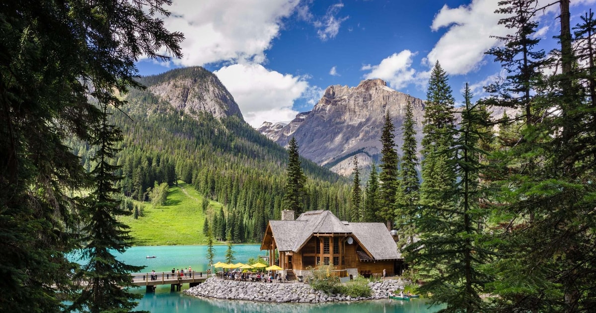 Emerald Lake, Moraine, Louise, Johnston Canyon & Banff Stad | GetYourGuide