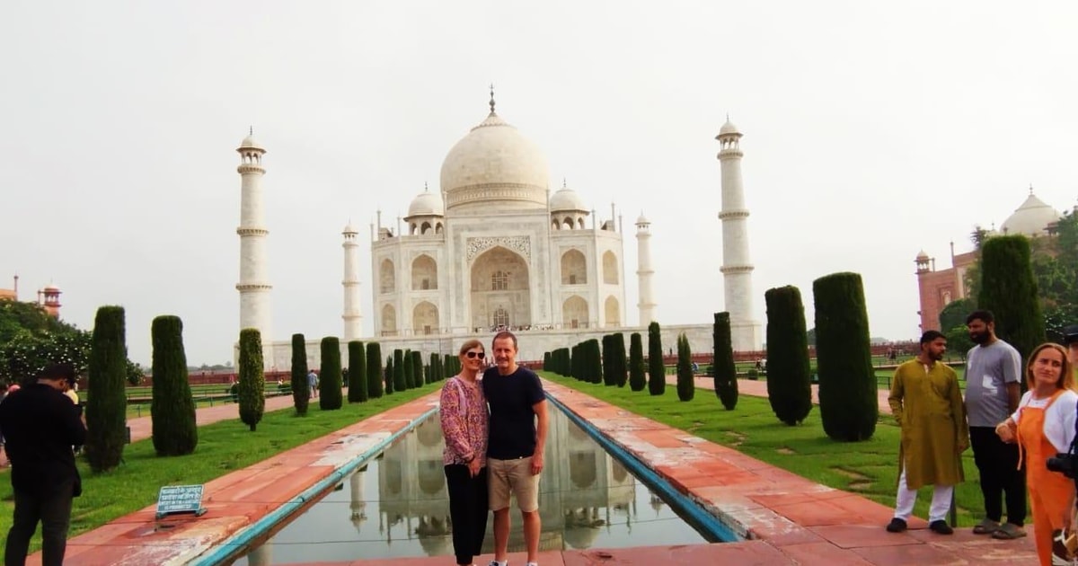 Da Mumbai - Tour privato guidato di un giorno del Taj Mahal | GetYourGuide