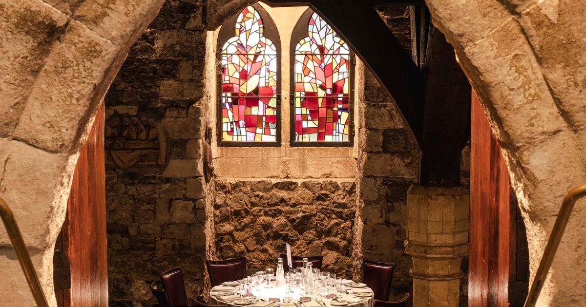 London: Magnum Club Dinner | GetYourGuide