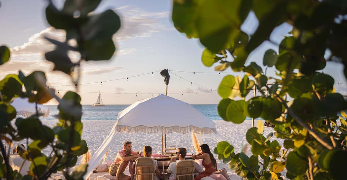 Aruba Eagle Beach: Picnic romantic la apus într-o cabană de lux ...
