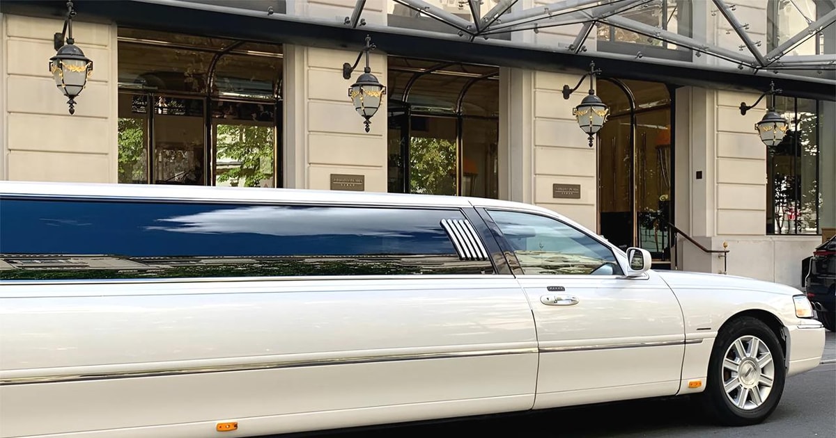 Paris: Romantic Limousine Tour | GetYourGuide