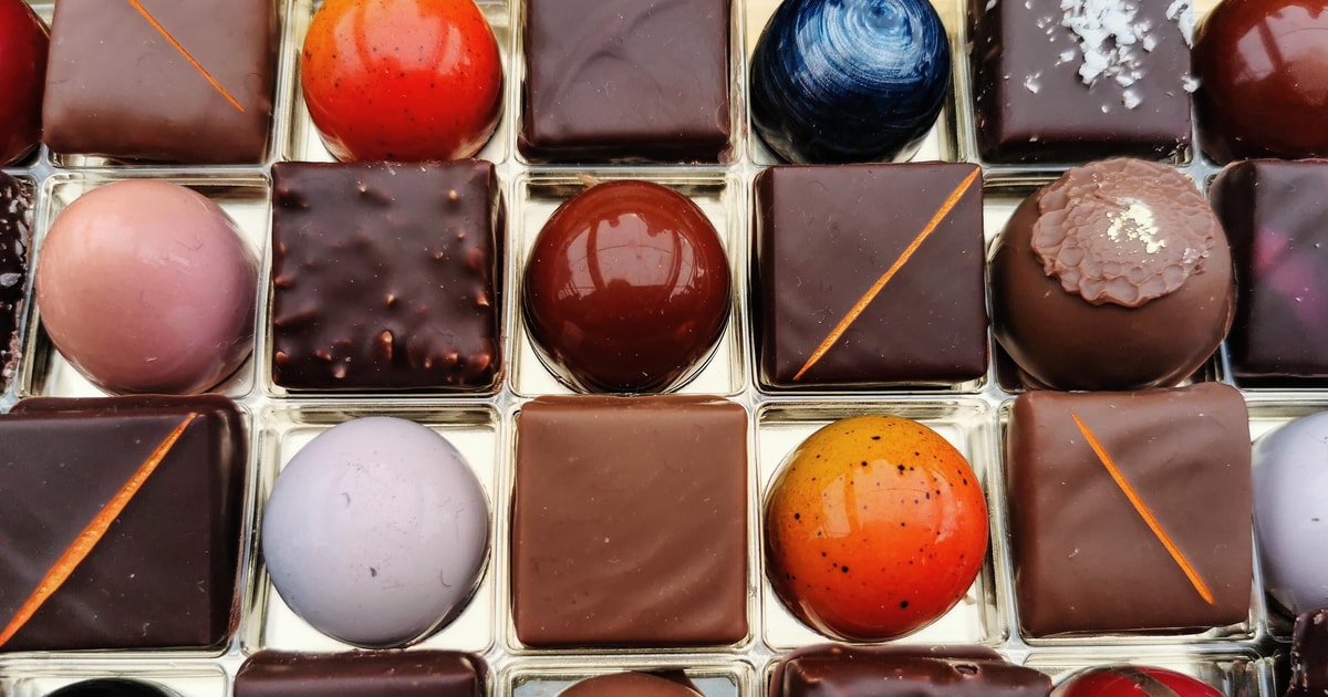 Award-Winning Geneva Chocolate and Old Town Tour with Boat | GetYourGuide