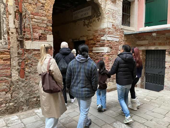 Venice: Mysterious Tales of Ghosts and Murders | GetYourGuide