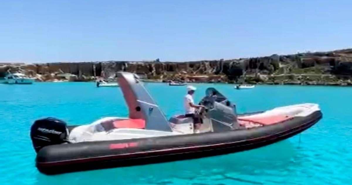 Fra Favignana: I gummibåd med Salvo | GetYourGuide
