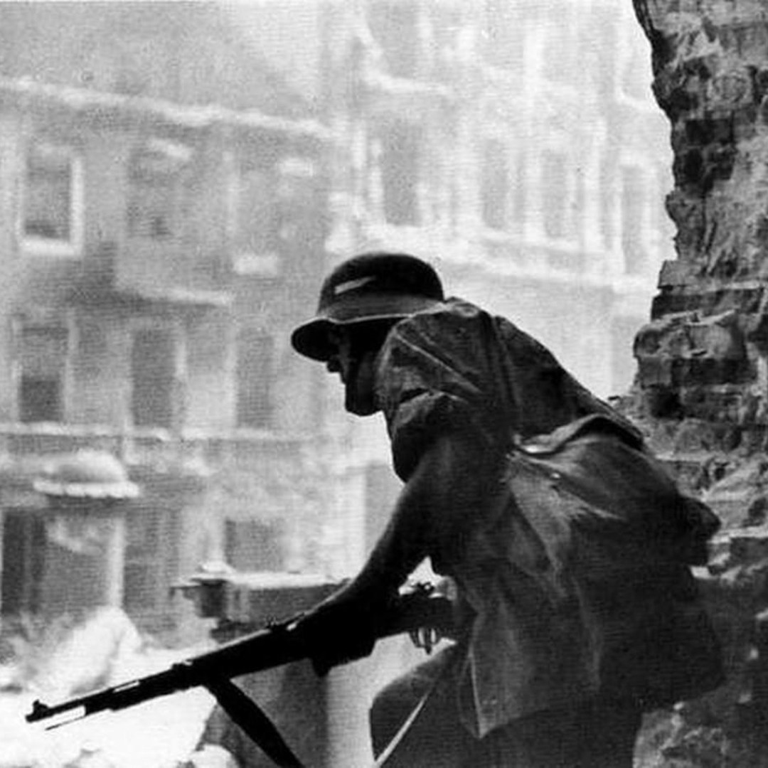 World War 2 in Warsaw walking tour in English | GetYourGuide