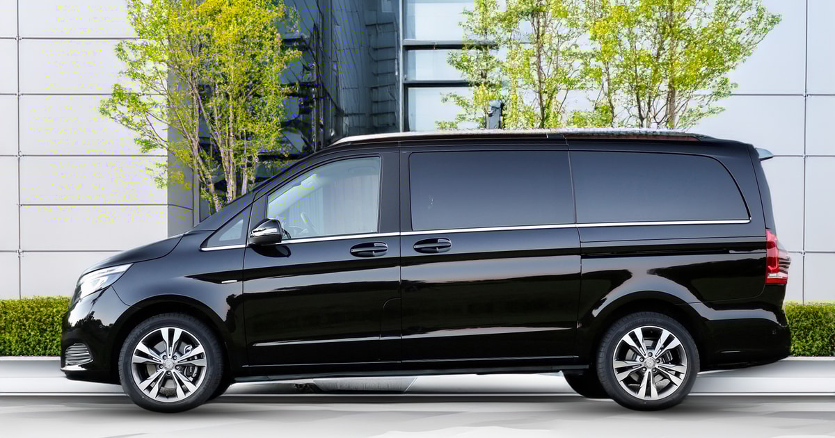 Traslado privado de ida a/desde el aeropuerto de Málaga | GetYourGuide