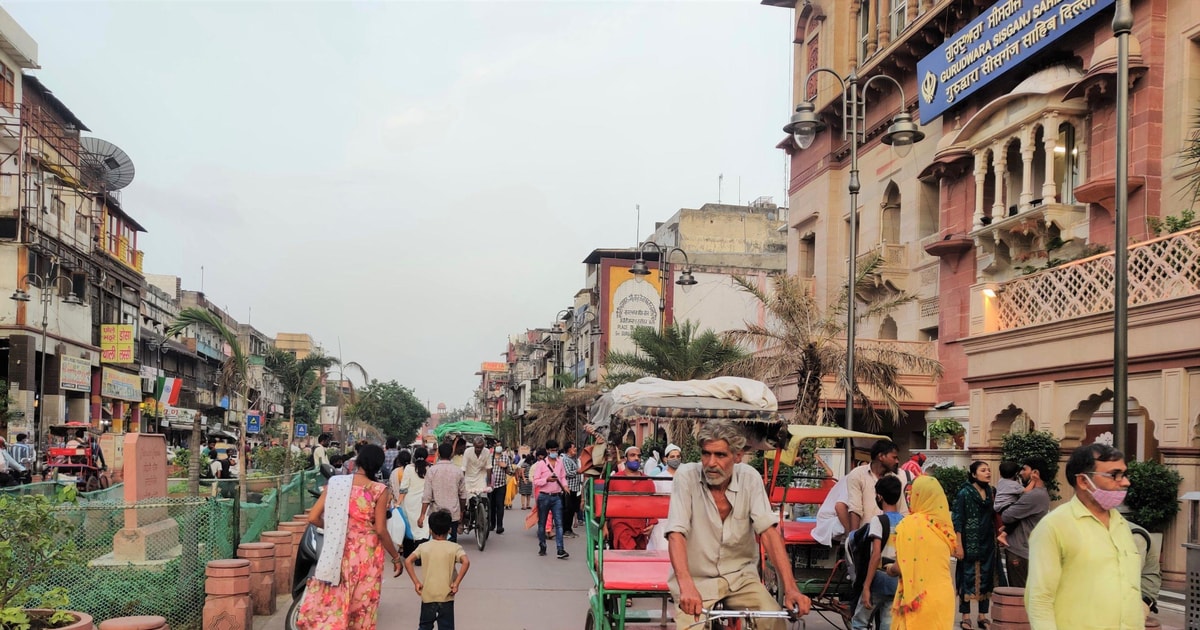 Delhi: Privétour door Oud en Nieuw Delhi met auto en gids | GetYourGuide