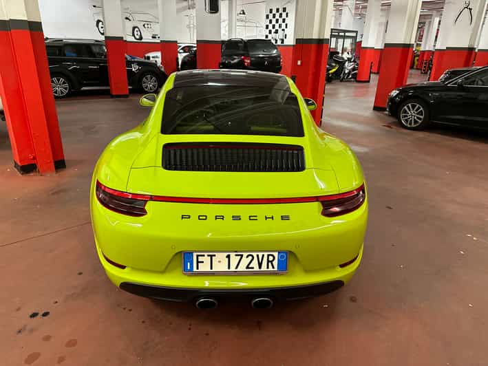 TestDrive Porsche tour guidato delle zone turistiche di Roma | GetYourGuide