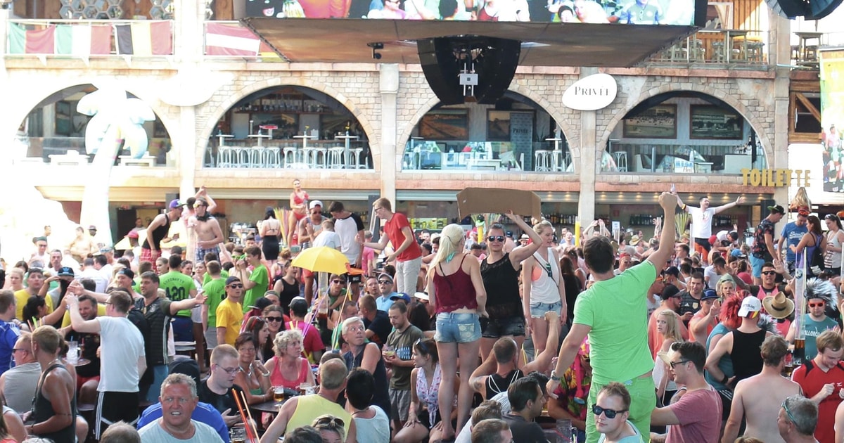 Majorka: Ballermann Beach & Party Day Tour | GetYourGuide