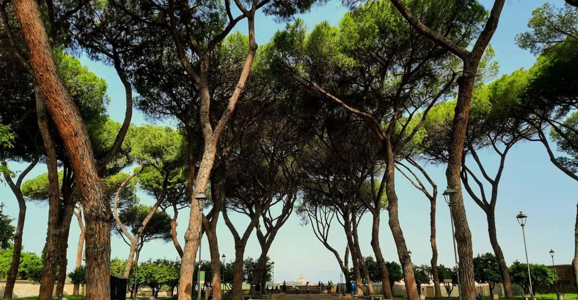 Roma: visita guiada a pie por la colina del Aventino y los Jardines de ...