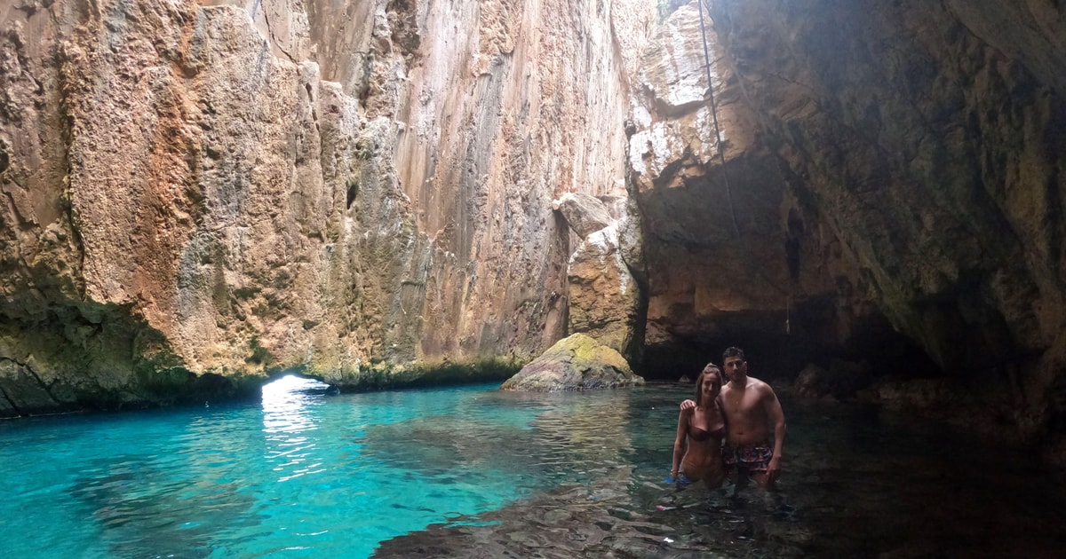 TOUR MAGICO EN MORAIG- CUEVA DE LOS PECES- CALA TESTOS | GetYourGuide