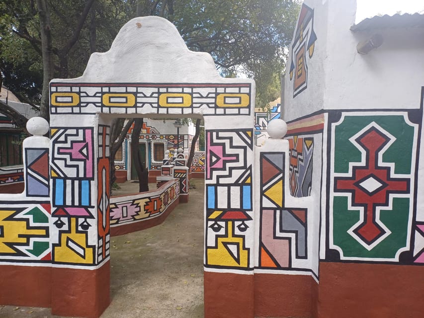 Visita a la aldea cultural de Lesedi | GetYourGuide