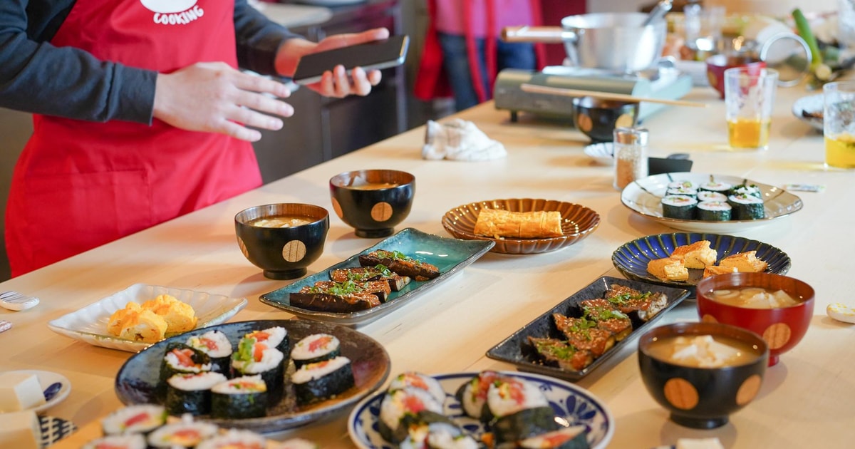 Tokyo: Sushi Cooking Class with Sake Tasting | GetYourGuide