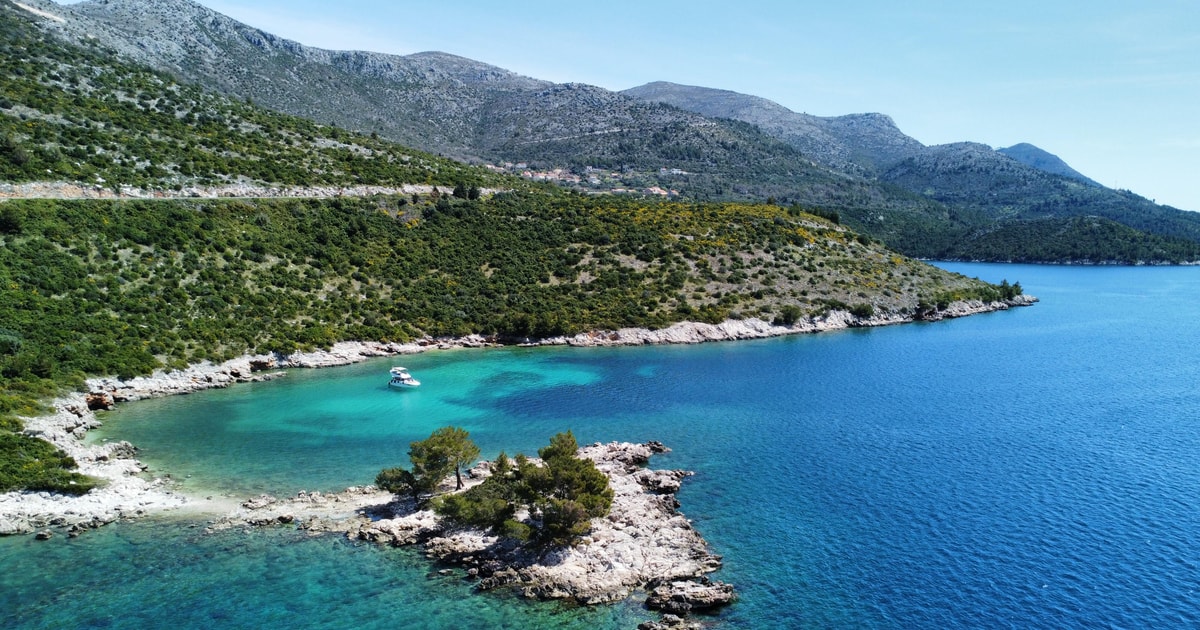 Dubrovnik: passeio de iate de luxo pelas ilhas Elaphiti | GetYourGuide