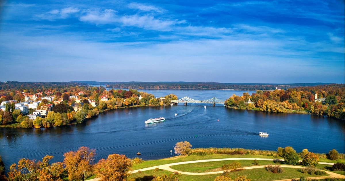 Potsdam: The evening Wannsee tour. Castles, parks, and villas ...