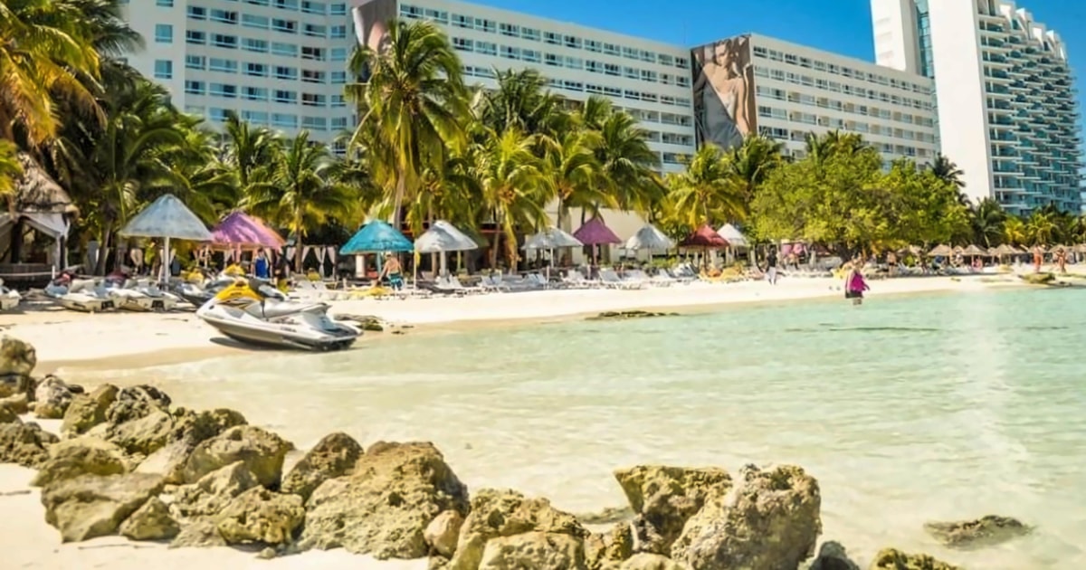 Privat transfer från Dreams Sands Cancun Resort Spa till CUN | GetYourGuide