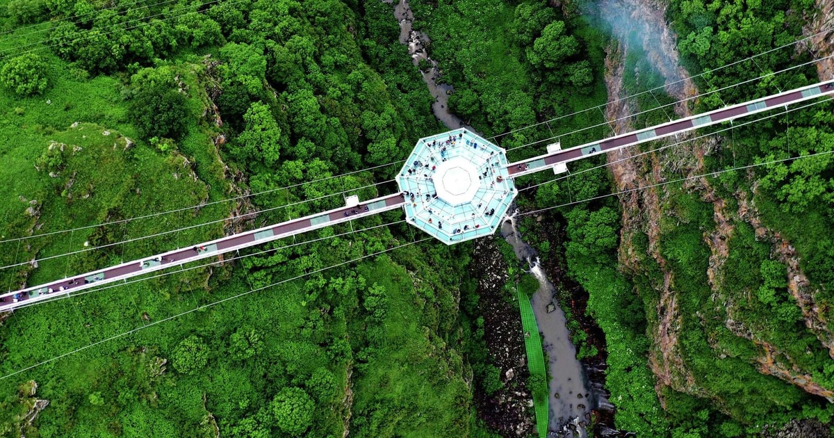 Diamond Bridge Discovery:Exploring Dashbashi Canyon&Manglisi | GetYourGuide