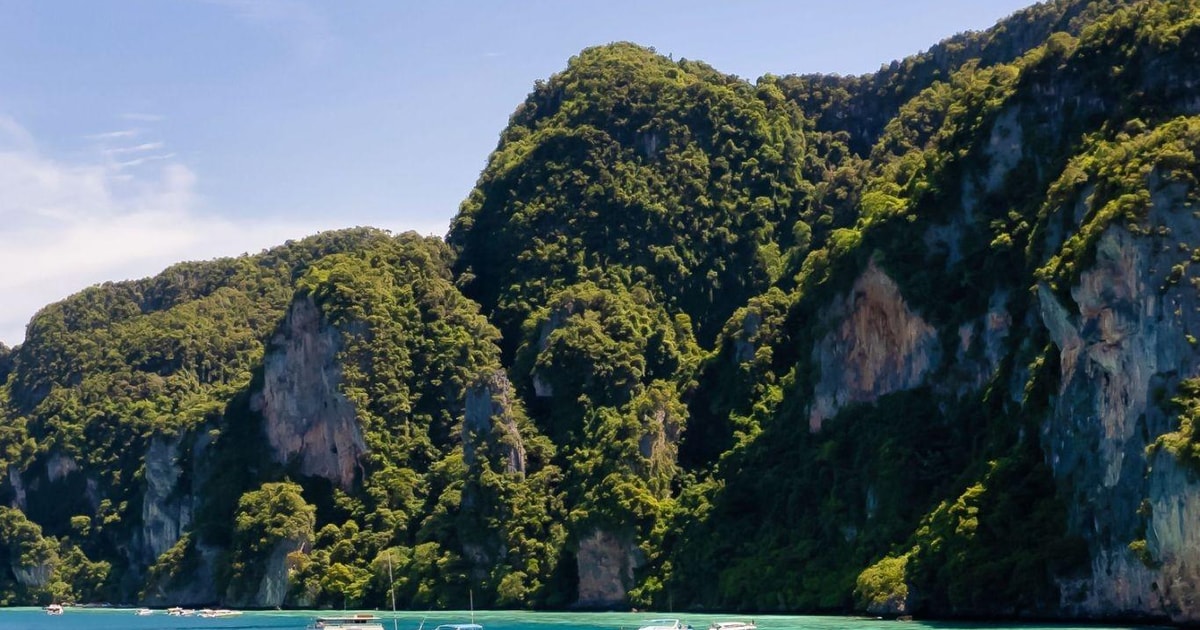 Phuket: Traslado desde el Aeropuerto y Ferry a la Isla Phi Phi ...