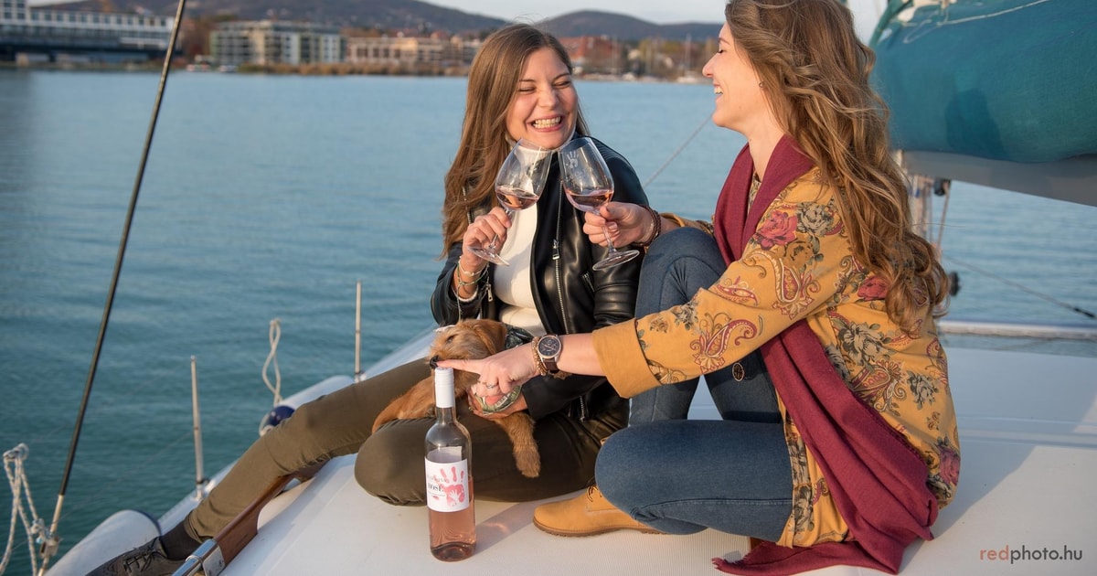 Plattensee: Private Segeltour mit Skipper | GetYourGuide