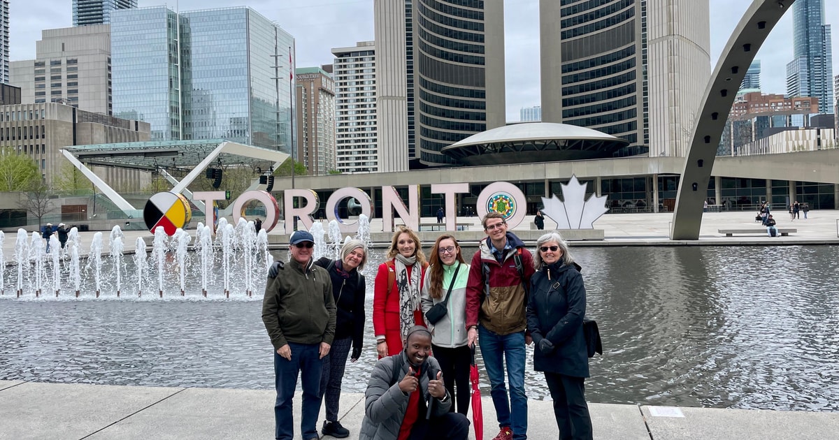 Tour por lo más destacado del Discovery District de Toronto | 3 horas ...